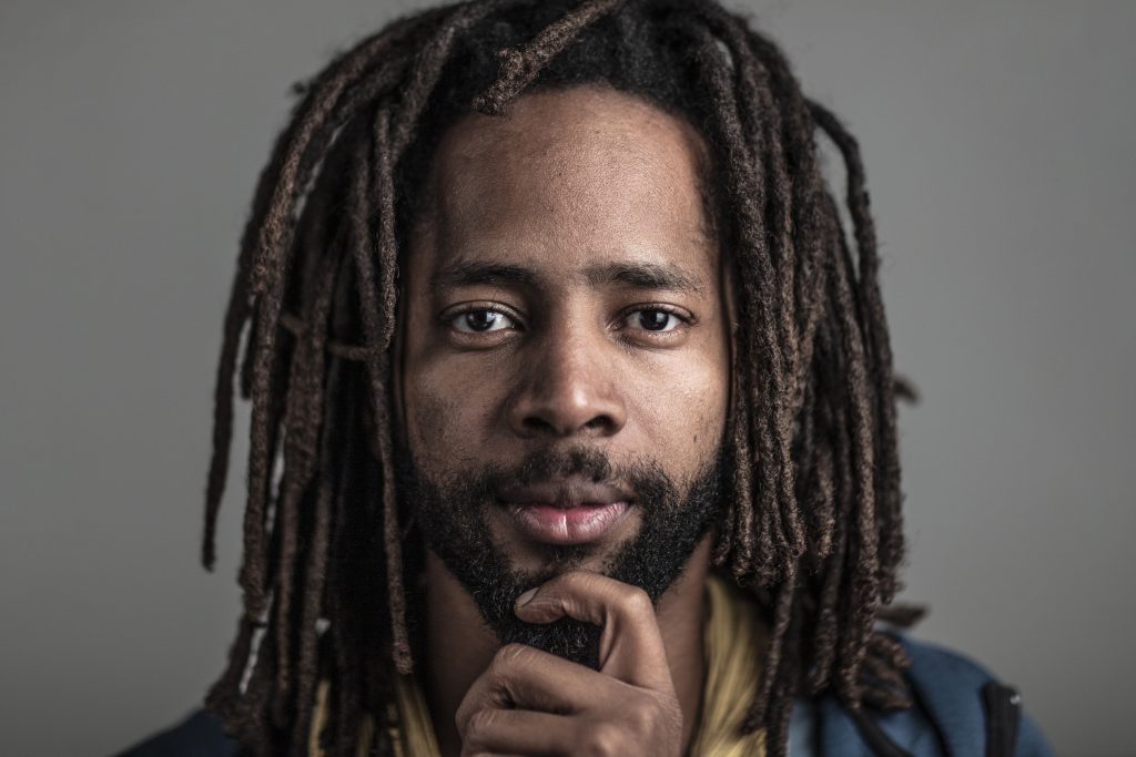 Forbes Afrique I Culture I Alun Be, chantre de l’interdisciplinarité